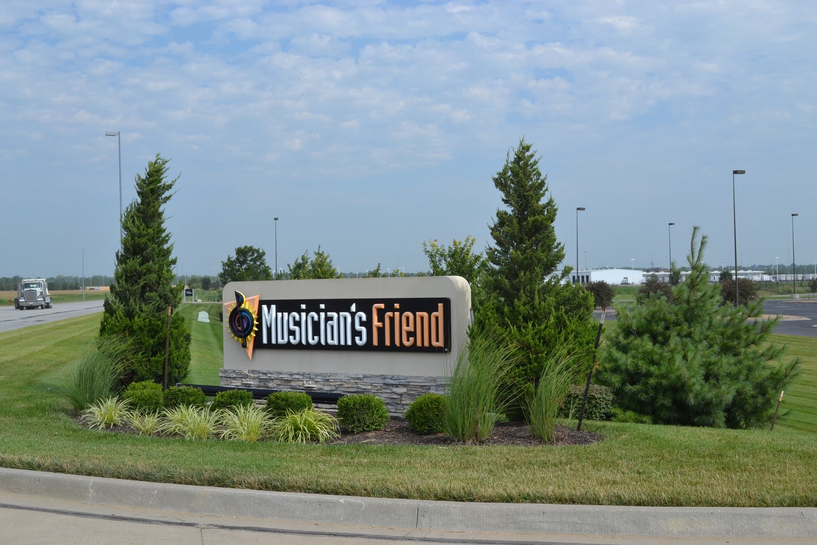 Musician's Friend - Signature Landscape